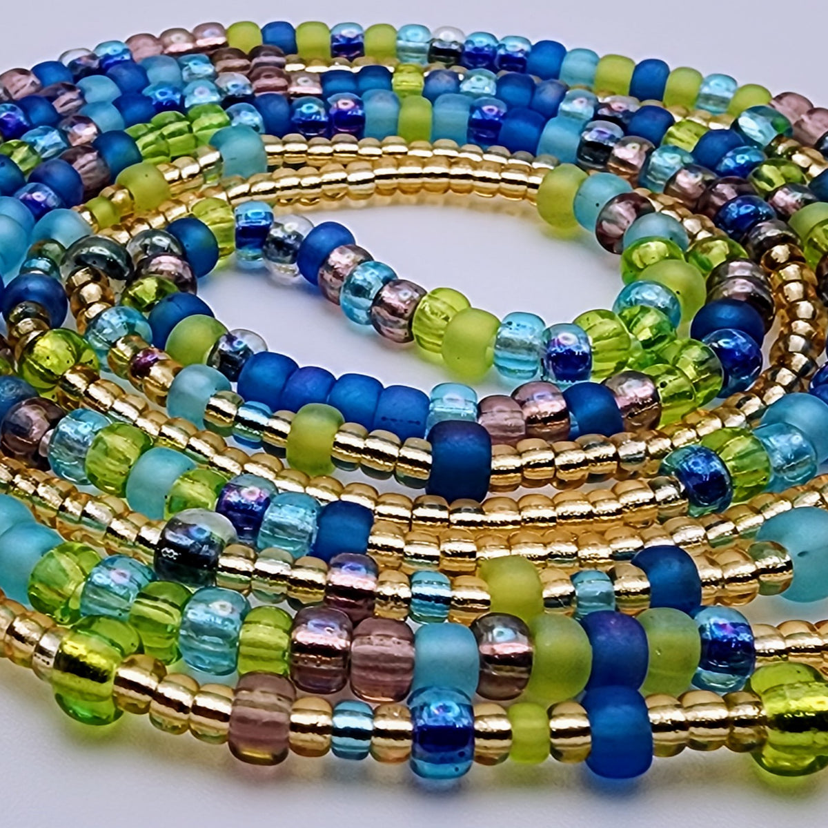 Confident Queen – Loyal Siren Body Beads